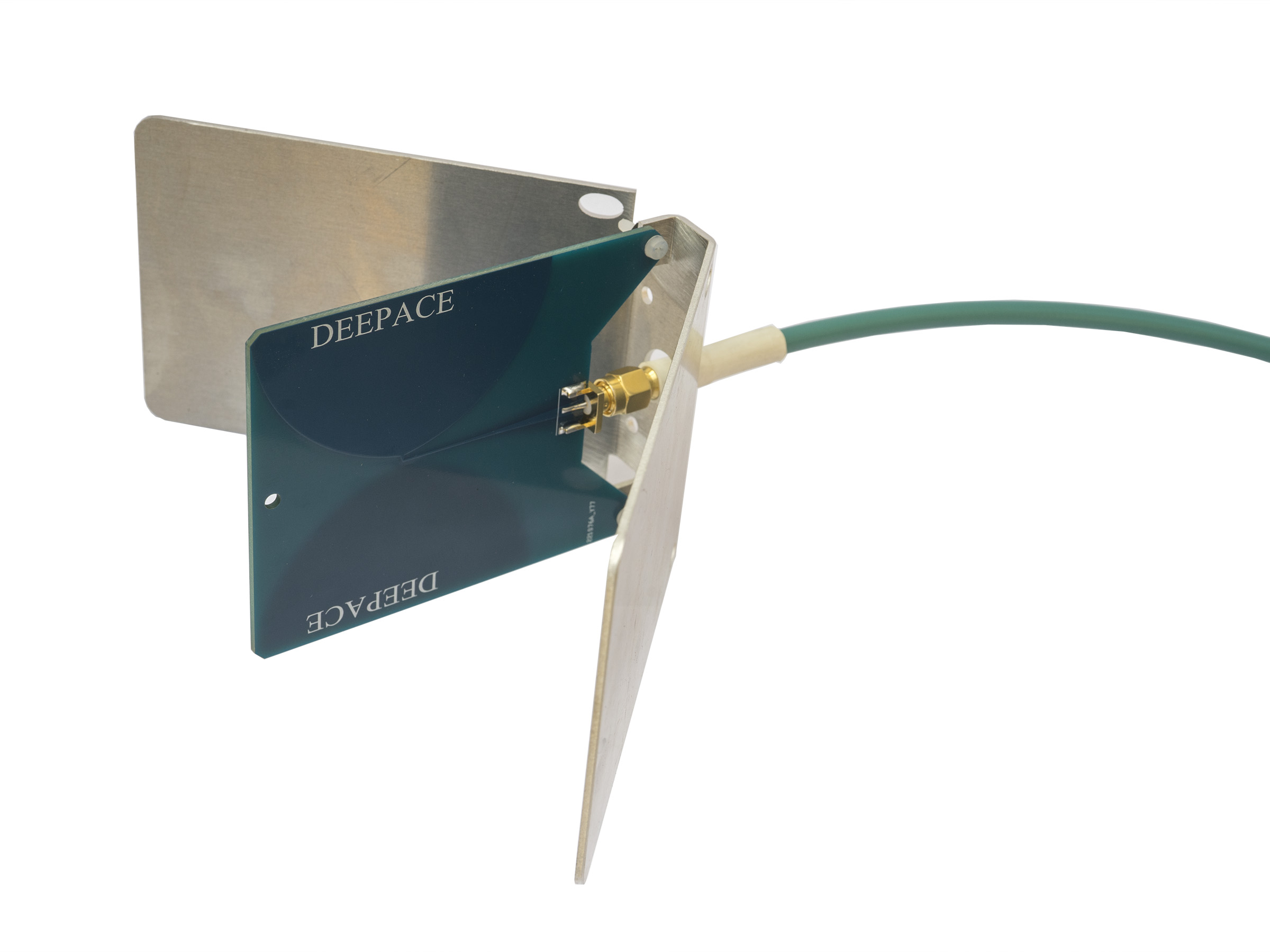DEEPACE Corner Reflection Directional Antenna R105 1.7GHz-9GHz | DEEPACE